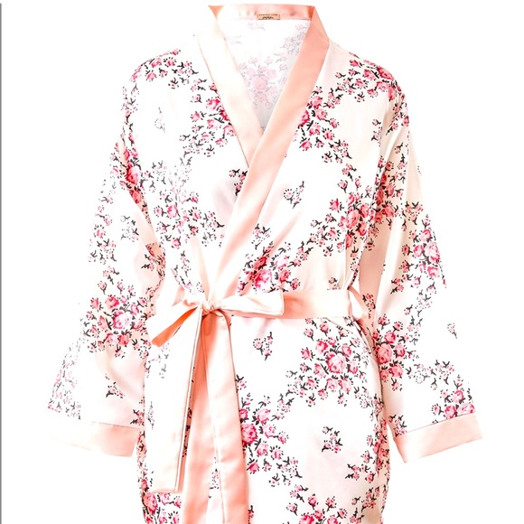 Morgan Lane | Intimates & Sleepwear | Nwt Morgan Lane Satin Robe With ...